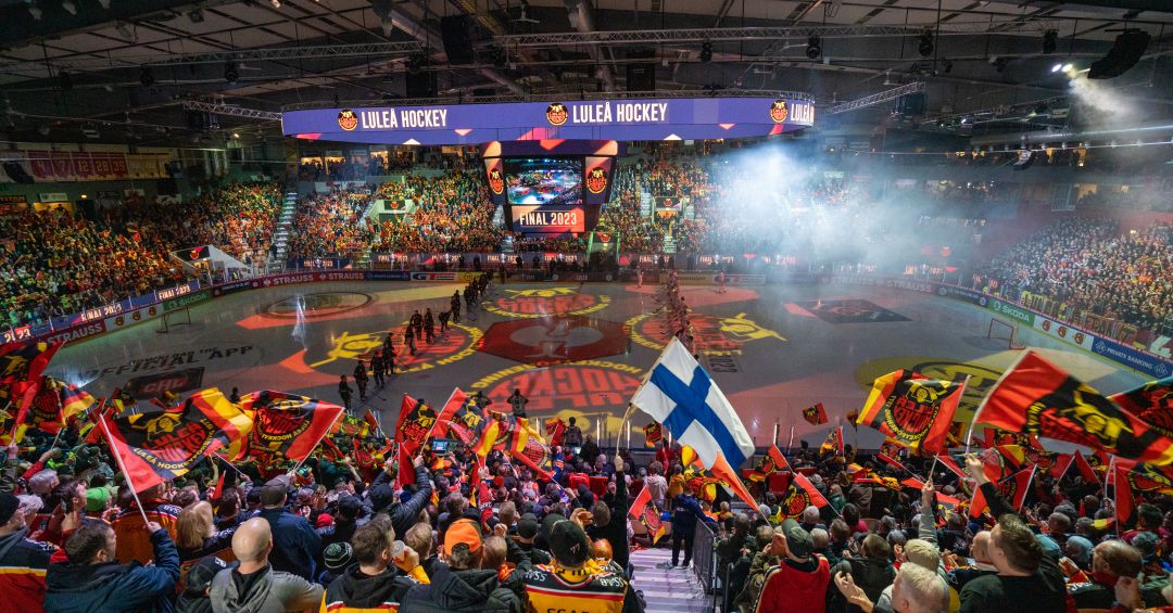 Who can host the CHL Final?